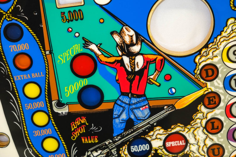 Eight Ball Deluxe – classicplayfields.com